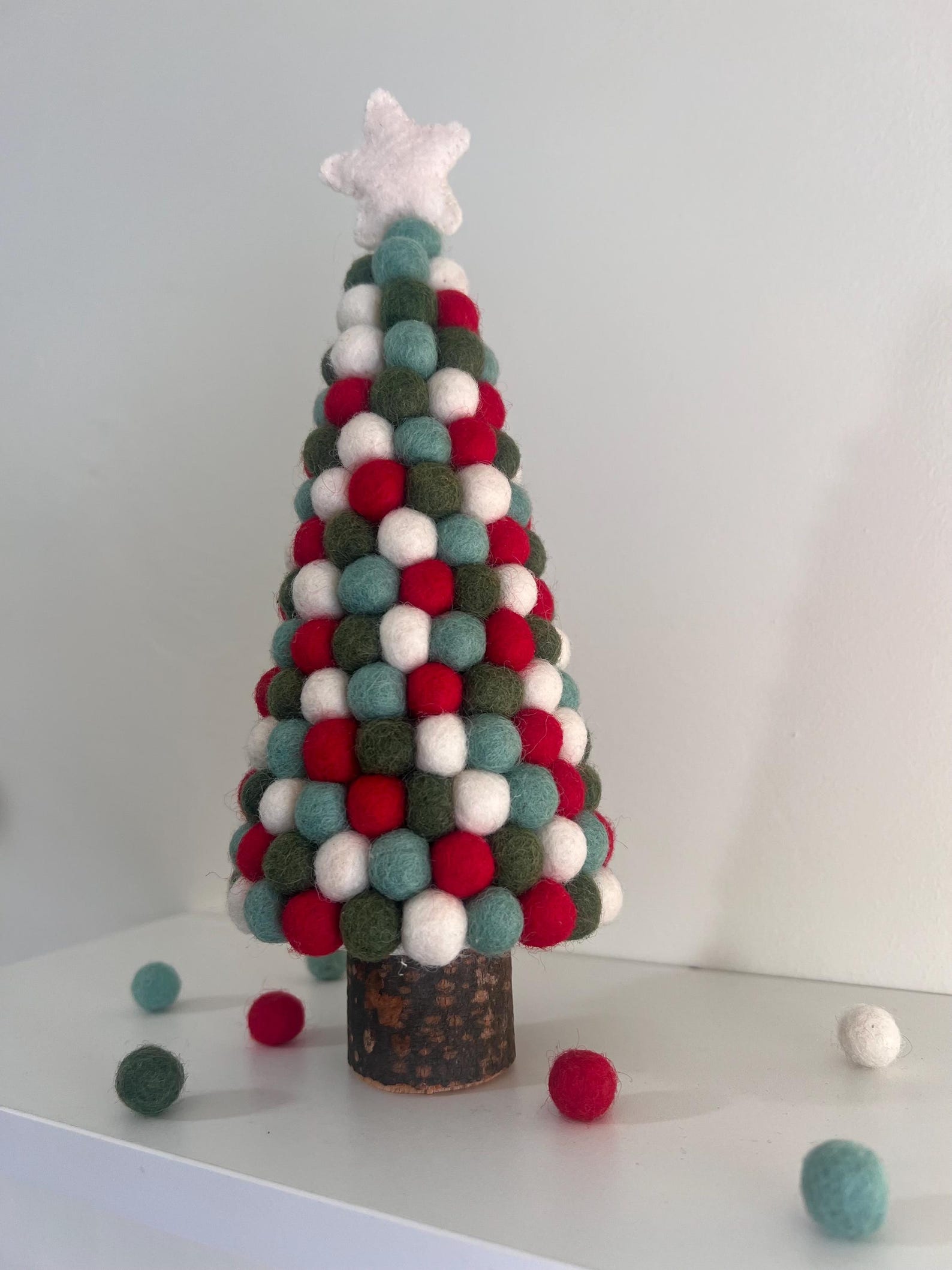 Handmade Felt Ball Christmas Tree Decor - 1cm Wool Felt Balls in ...