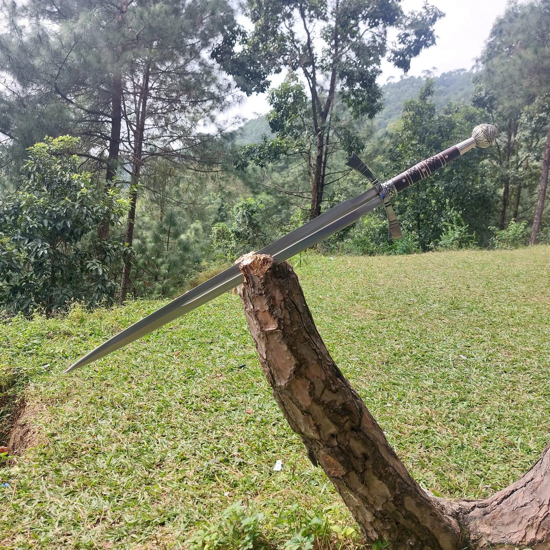 29 Inch Viking Sword With Carved Pommel Full Tang Using Sword Kukri ...