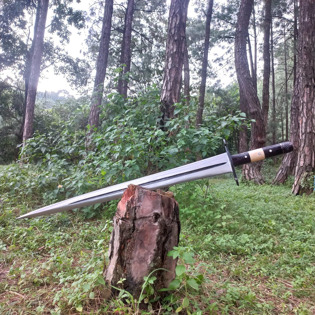 27.5 Inches Hand Forged Himalayan Wood and Bone Handle Sword With ...