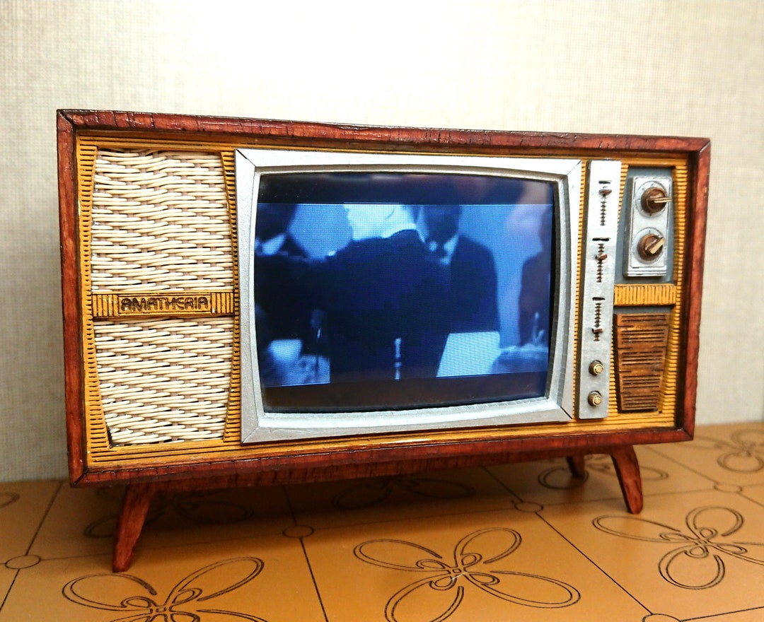 Dollhouse Miniature Working Vintage Mid Century TV, 1/12 Scale. - Etsy
