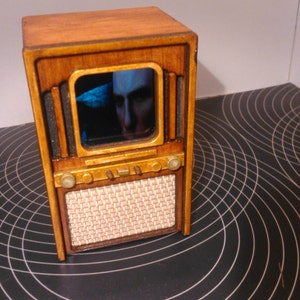 Miniature Working Vintage Mid Century 50s TV, 1/12 Scale for Dollhouse ...