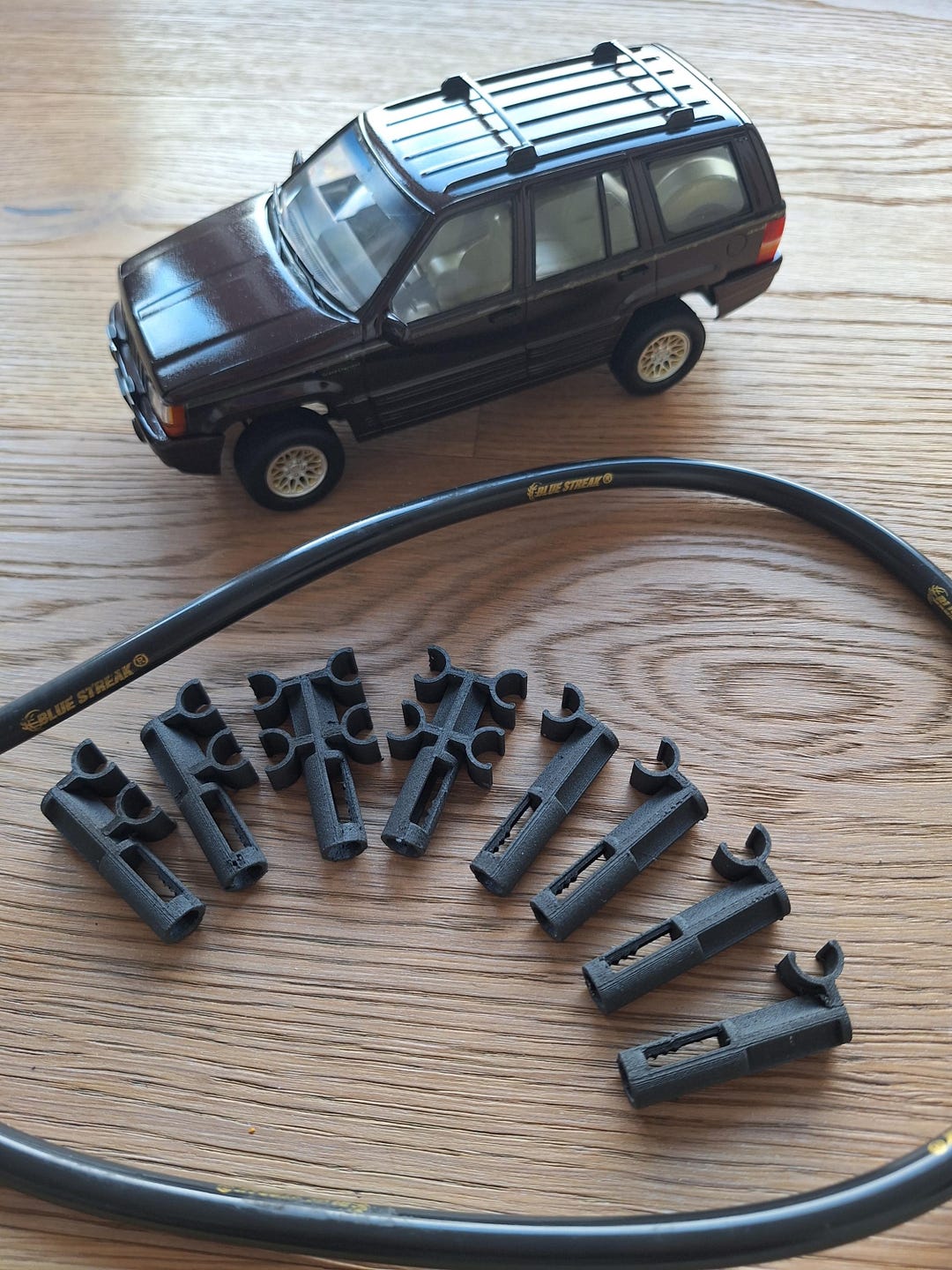 Jeep ZJ V8 - Ignition Cable Holder / Spark Plug Wire Clip Set - Thicker ...