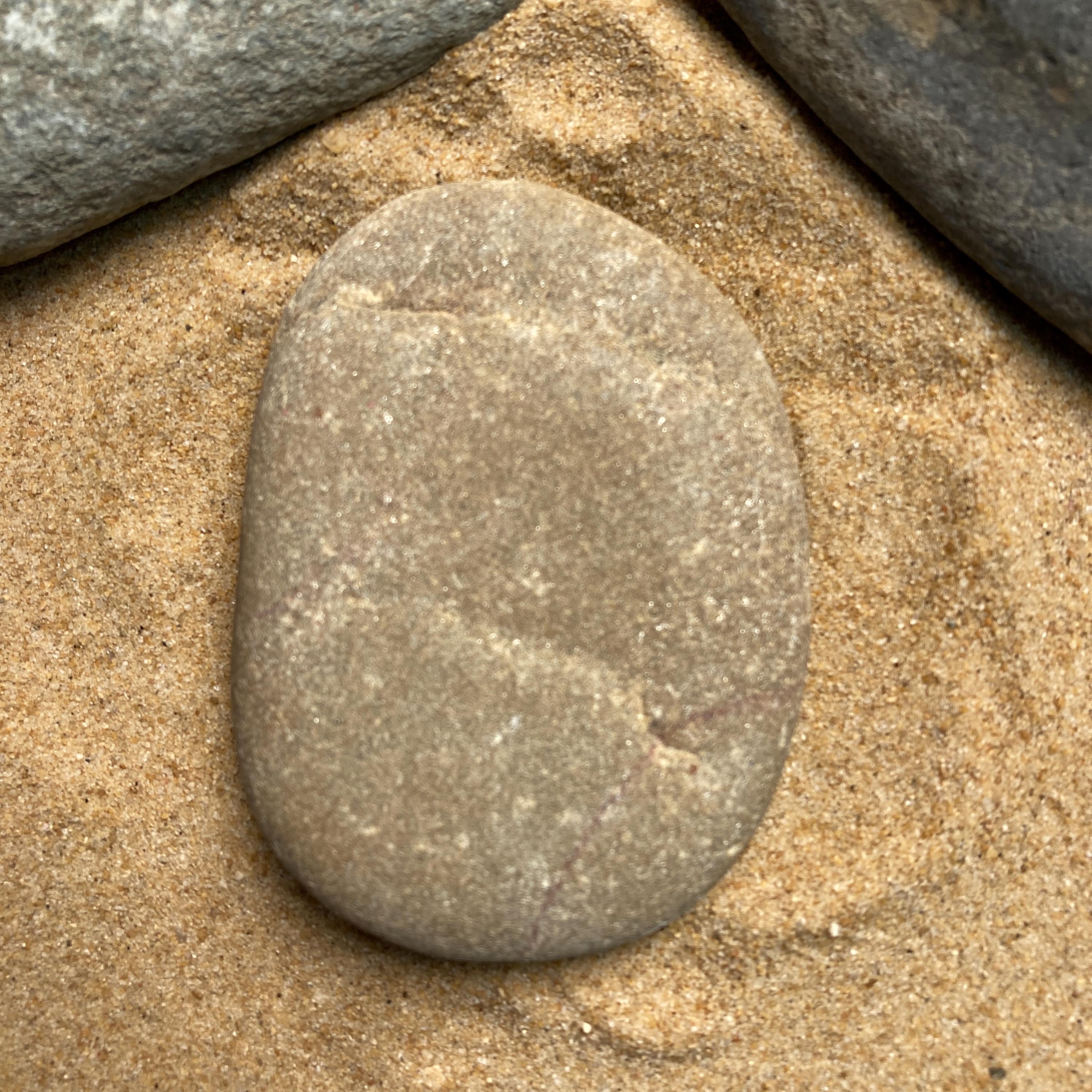 Hand-painted Polar & Brown Bear Hug Stone, Painted Stones, Beach Stones ...