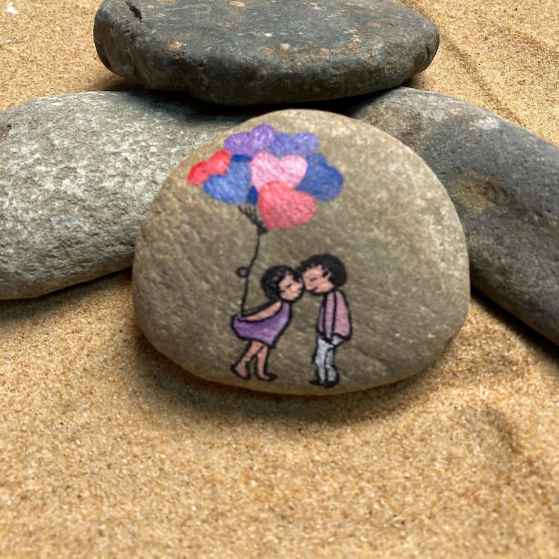 Hand-painted Romantic Couple With Heart Balloons Stone, Painted Stones ...