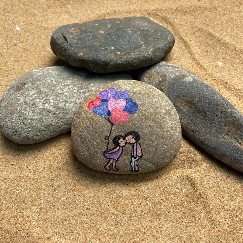 Hand-painted Romantic Couple With Heart Balloons Stone, Painted Stones ...