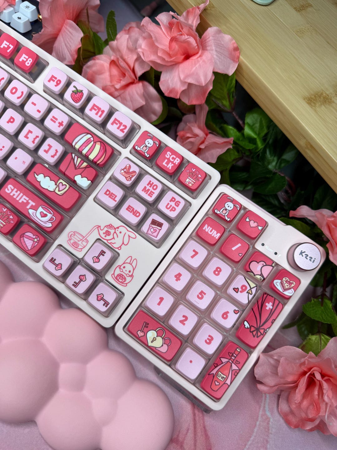Pink Anime Artisan Glowing Keycaps, on Thocky Sound Mechanical Keyboard ...