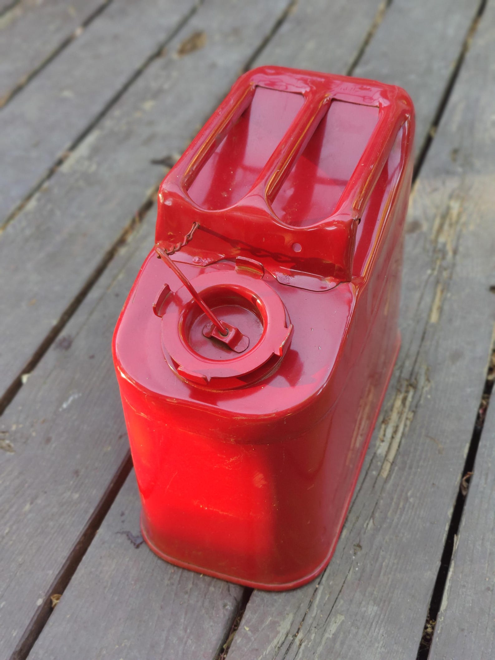 Vintage Red 2.5 Gallon Gas Jerry Can - Etsy
