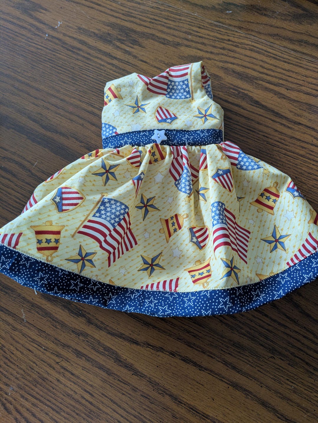 18" 4th of July Flags on Yellow - Etsy