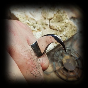 Claw Ring, Sterling Silver Claw Ring, Velociraptor Big Claw, Spiked ...