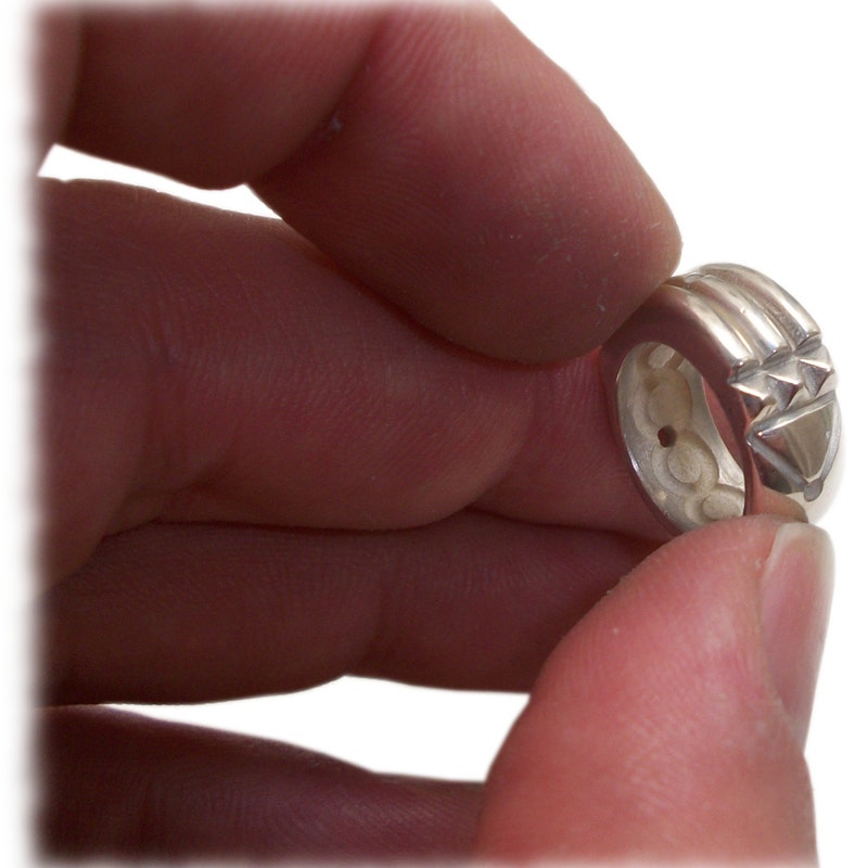 Luxor Ring - Etsy