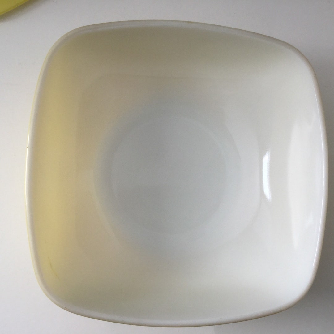 Pyrex Covered Serving Dish and 5 Serving Bowls - Etsy
