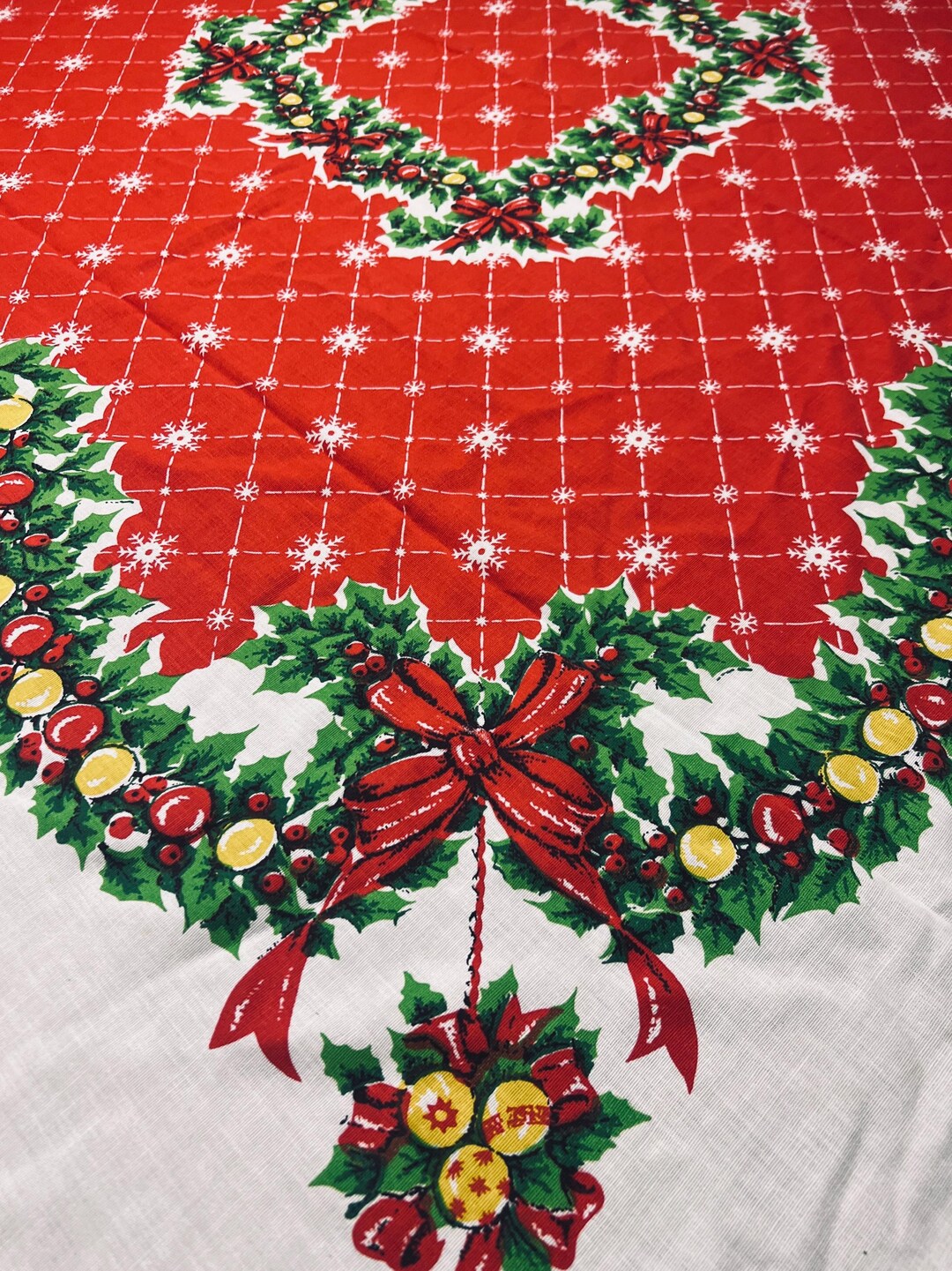 Vintage Christmas Linen Tablecloth, Garland and Bows, Tastemaker by ...