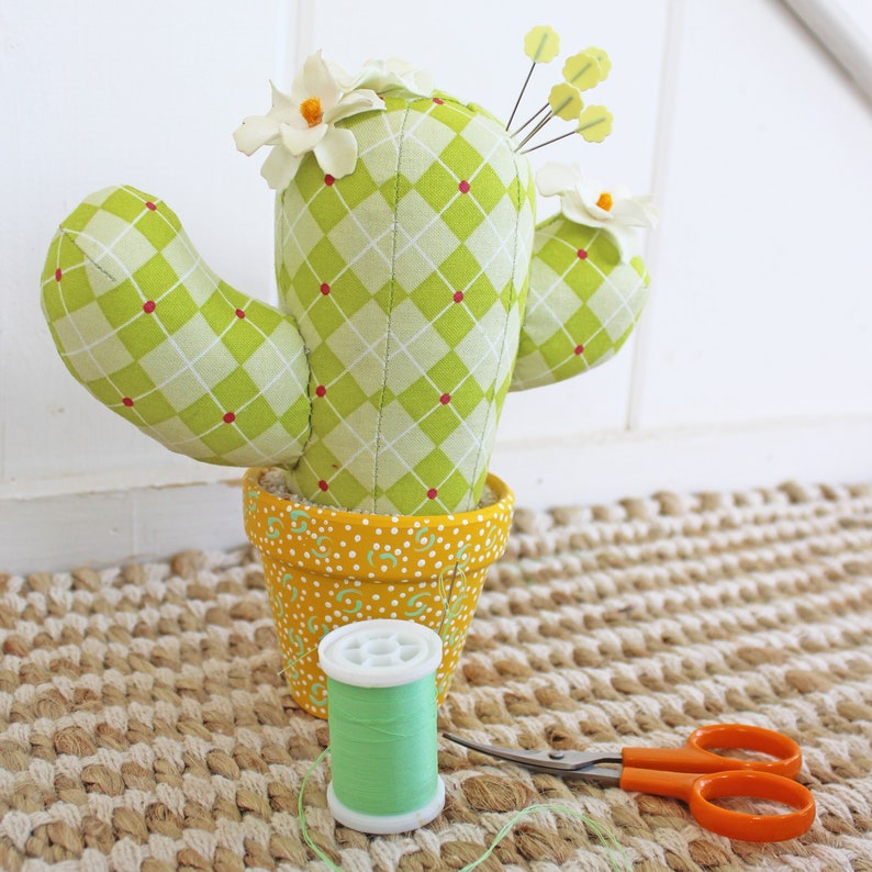 Sonra Saguaro Cactus Accent Pin Cushion Sewing Pattern and Tutorial ...