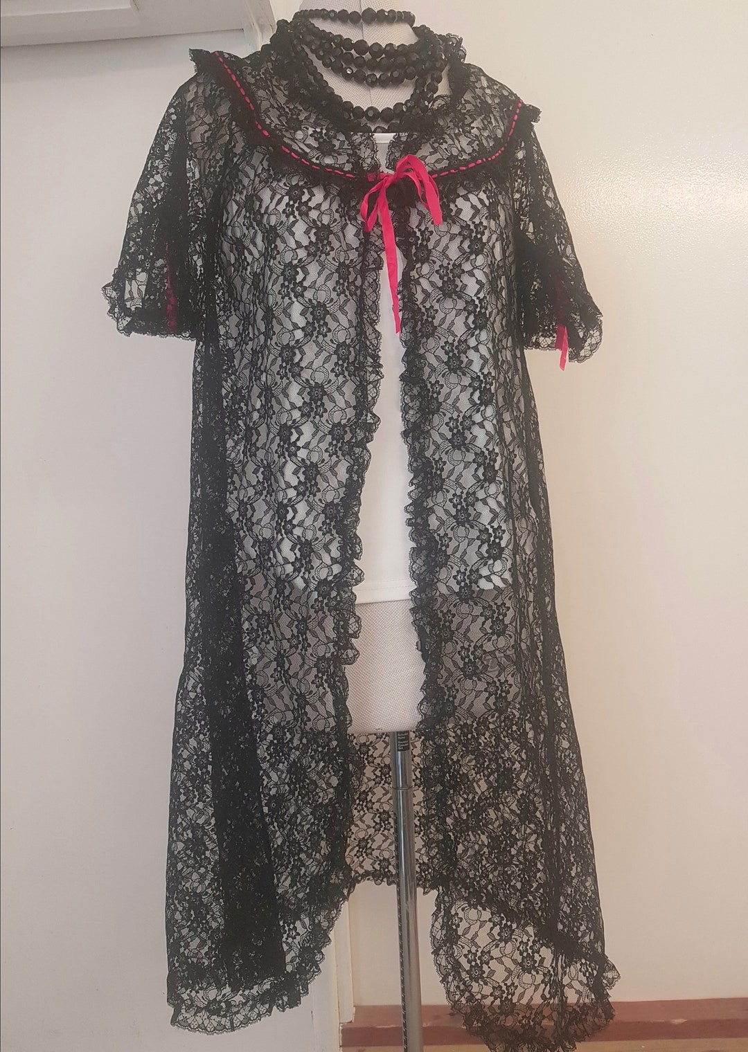 Black Lace Dressing Gown, Lace Bathrobe, Red Bows, 1970s Lingerie - Etsy