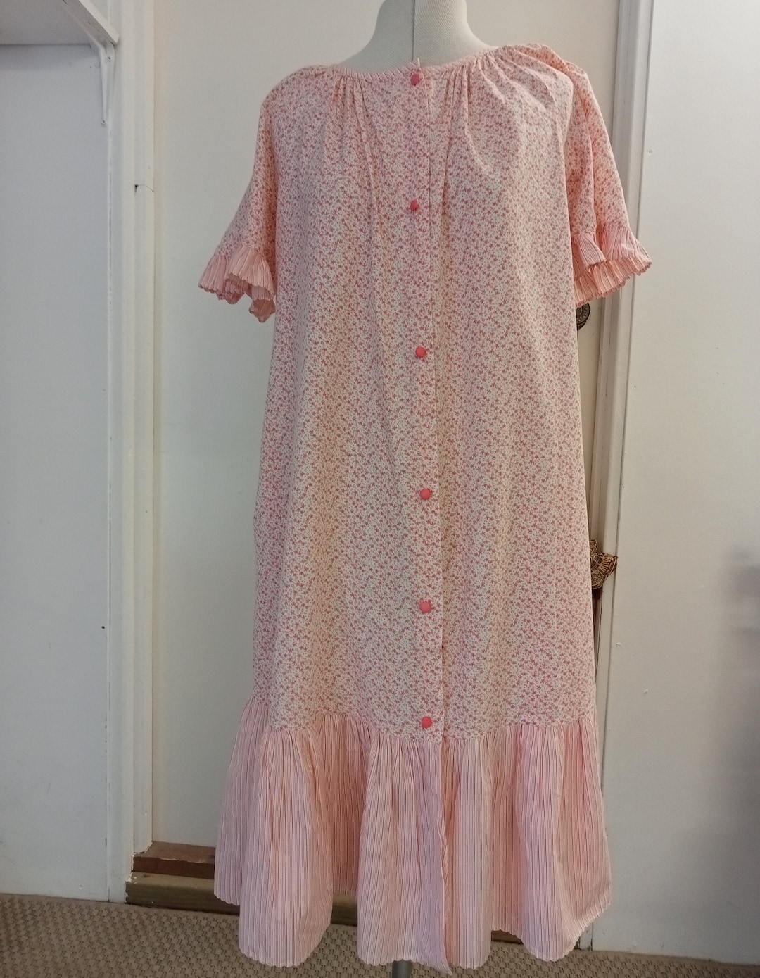 Vintage Housecoat, 80s Dressing Gown, Pockets Summer Lightweight ...