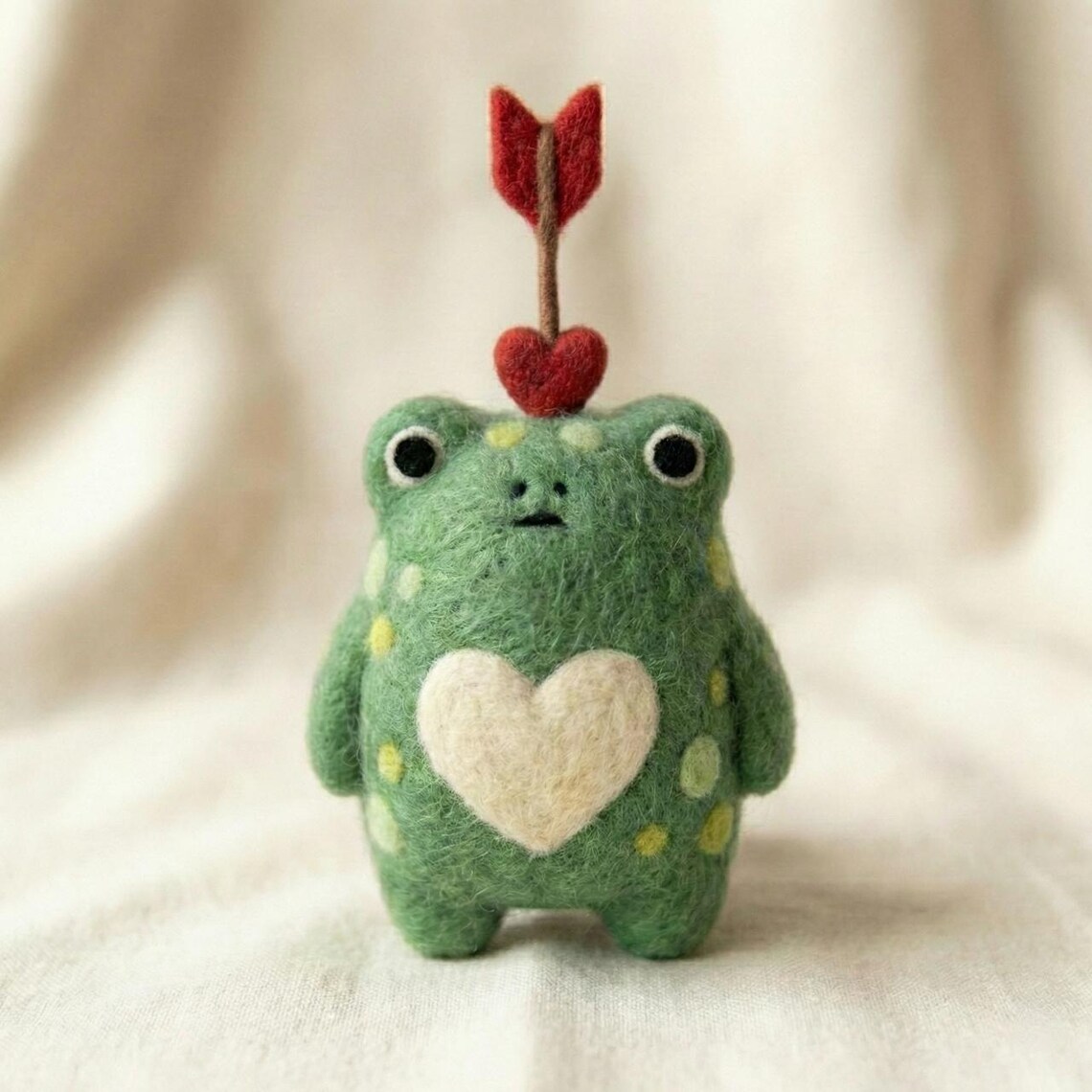Needle Felt Frog Plush: Handmade Wool Valentine Gift - Etsy