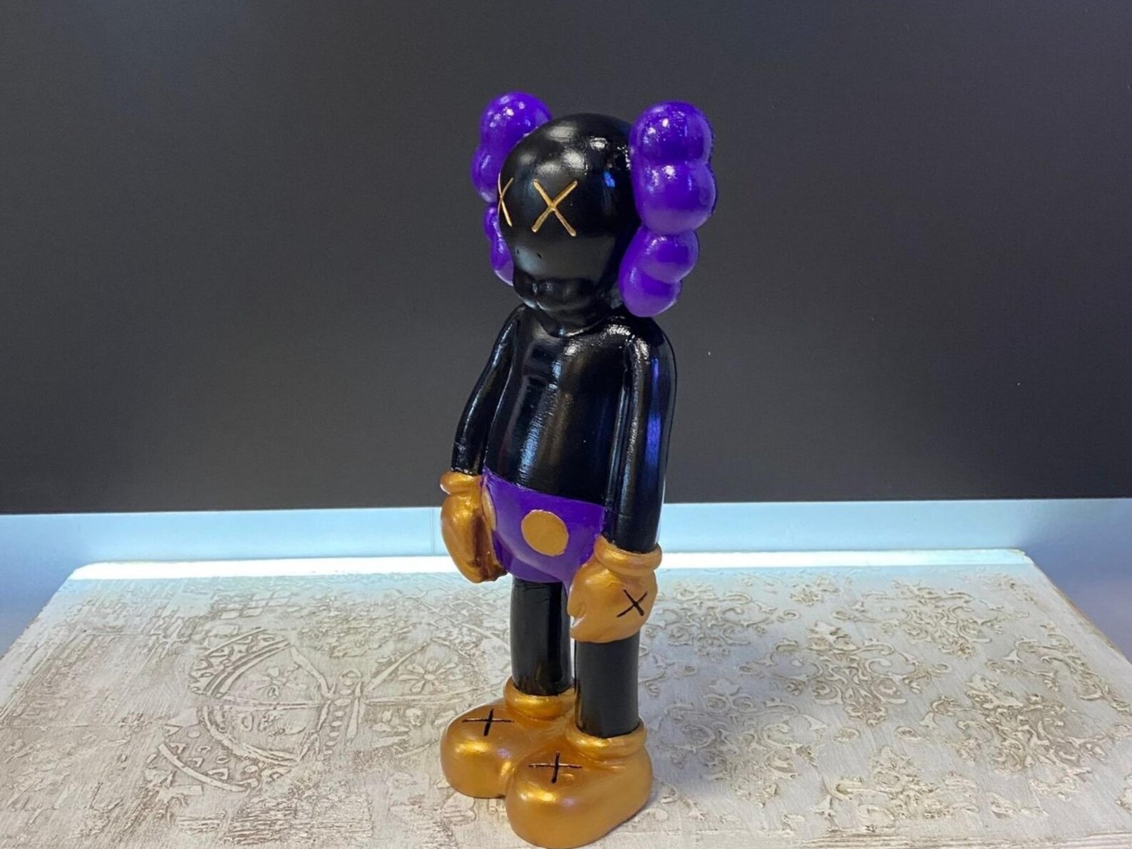 Hand-painted KAWS Companion Sculpture: Pop Art Home Decor (10.2 In) - Etsy