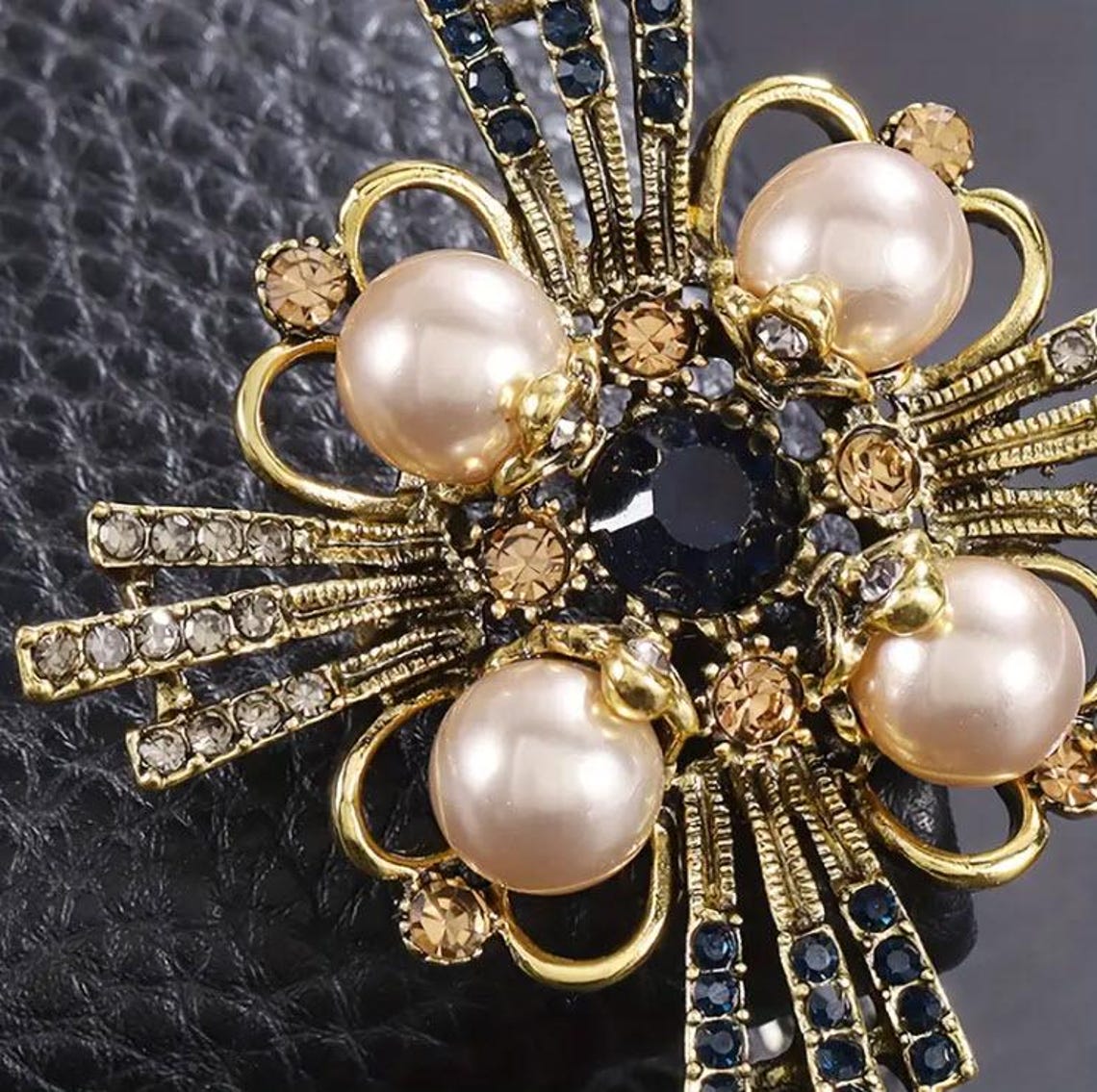 Vintage Style Brooch Pin With Faux Pearl and Rhinestone - Etsy