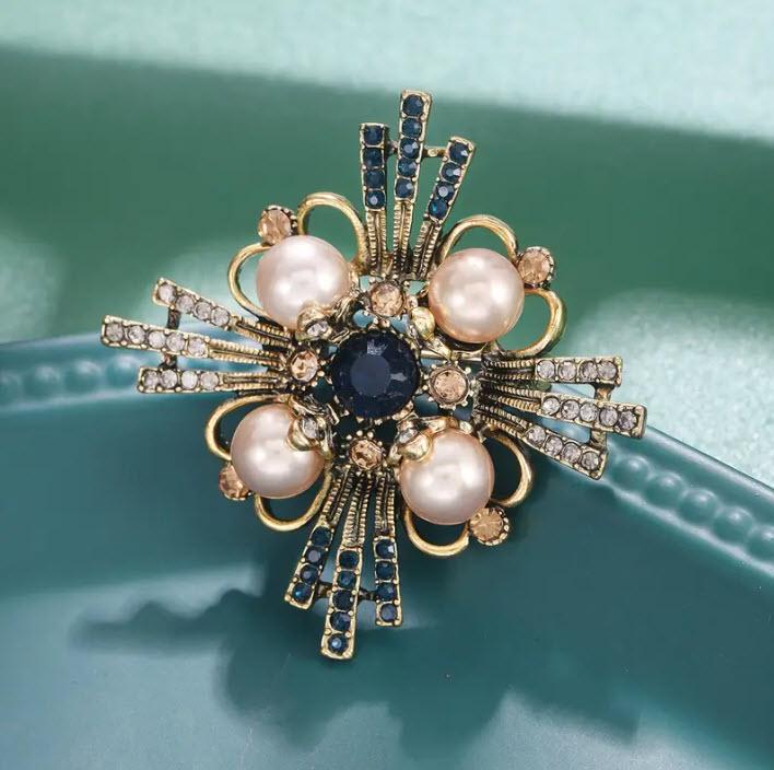 Vintage Style Brooch Pin With Faux Pearl and Rhinestone - Etsy