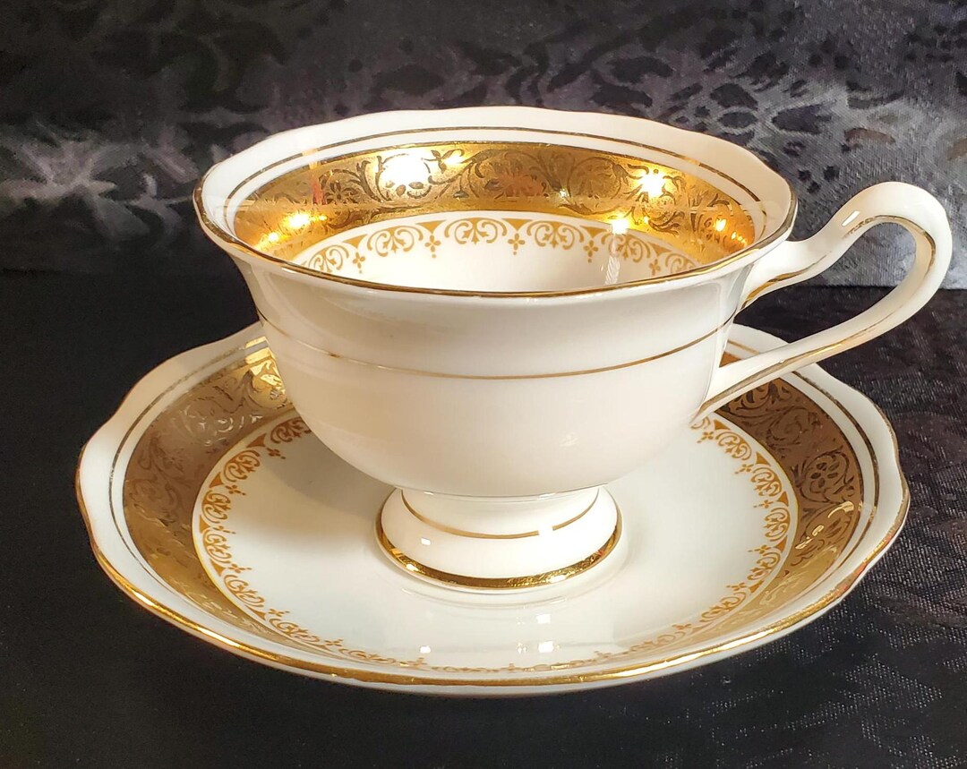 Royal Albert "regency" Teacup & Saucer – Vintage Elegance - Etsy