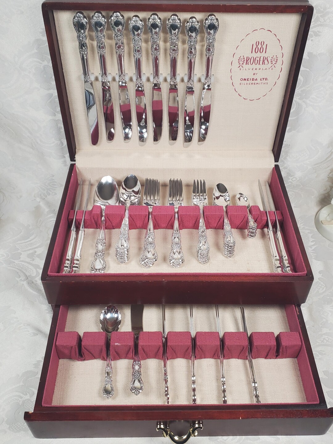 HERITAGE Pattern Silver Plated Flatware, Cutlery Rogers Oneida 1847 12 ...
