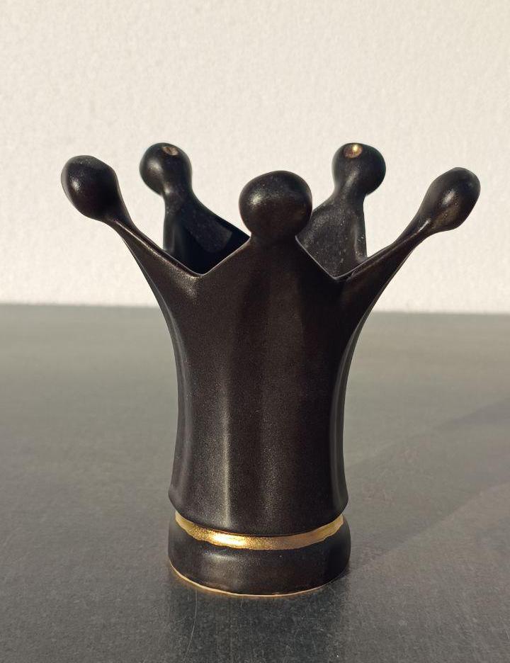 A Flower Pot in the Shape of a Crown - Etsy