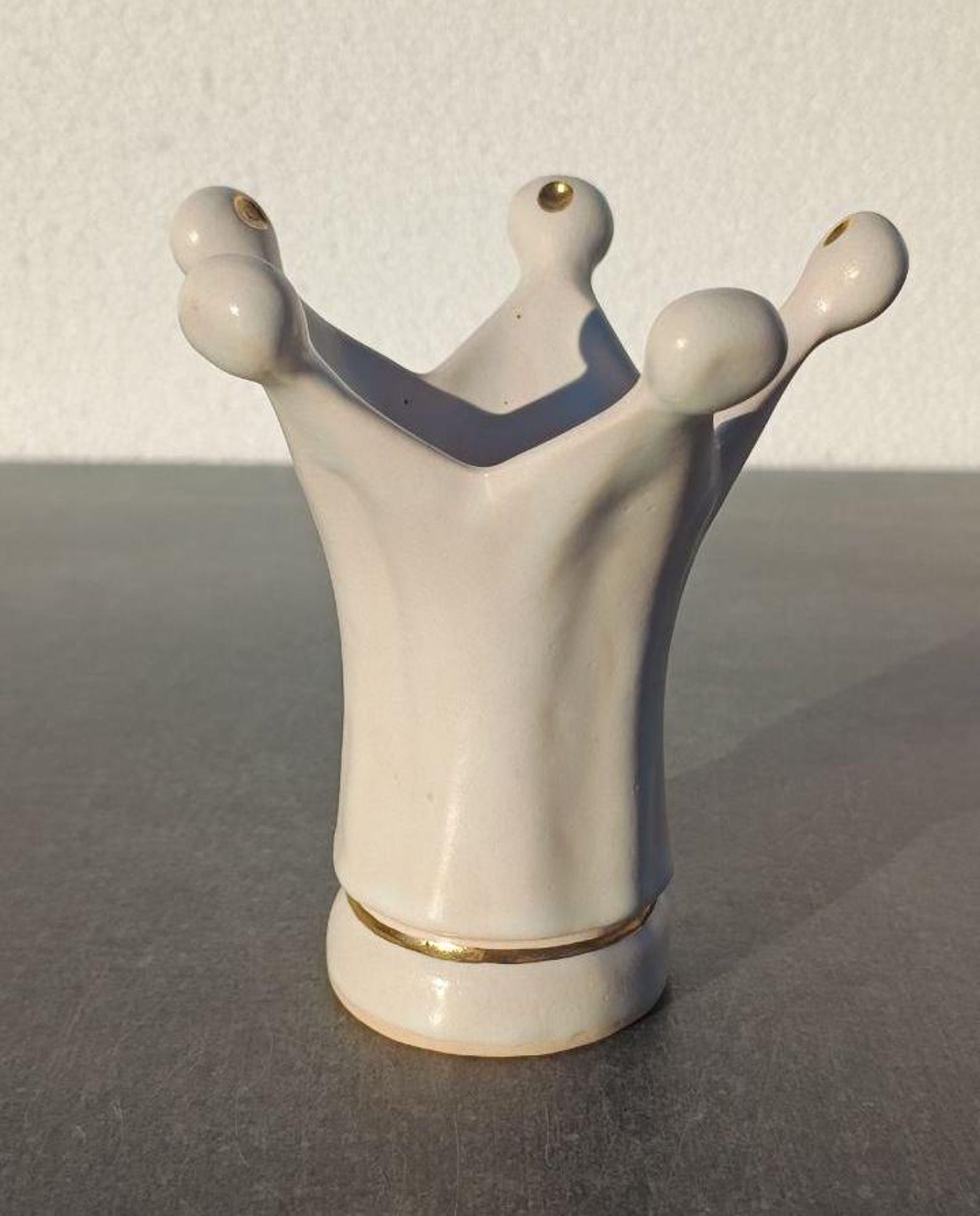 A Flower Pot in the Shape of a Crown - Etsy