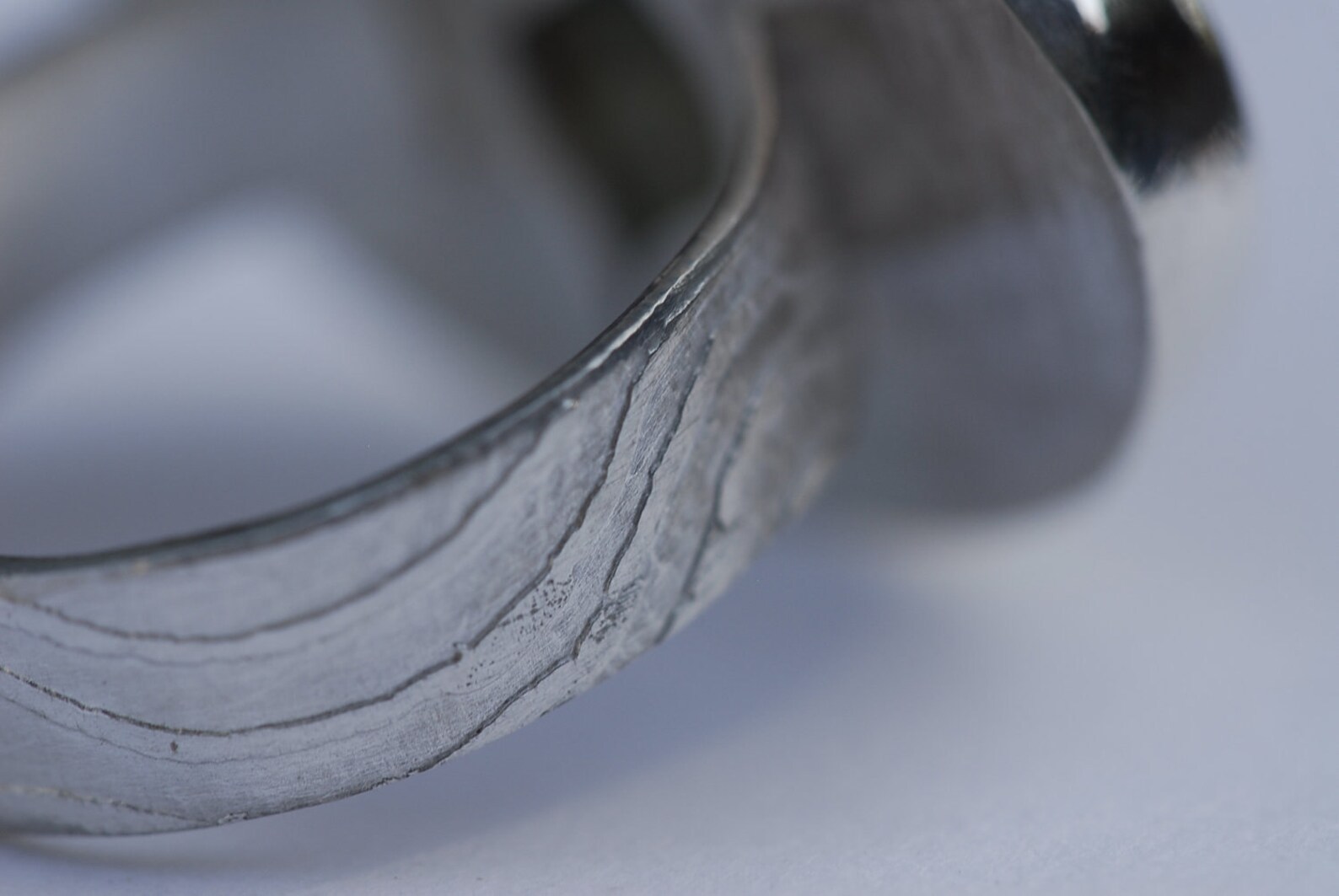 In the Forest Ring Rhyolite. Gemstone Ring, Woodgrain Etched Band ...