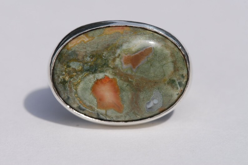 In the Forest Ring Rhyolite. Gemstone Ring, Woodgrain Etched Band ...