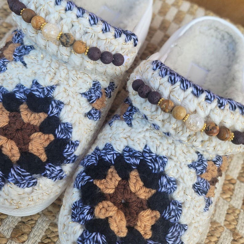 Custom Crocs® for CHELSEA - Cheetah Cheer - Platform Lined Fuzzy White ...