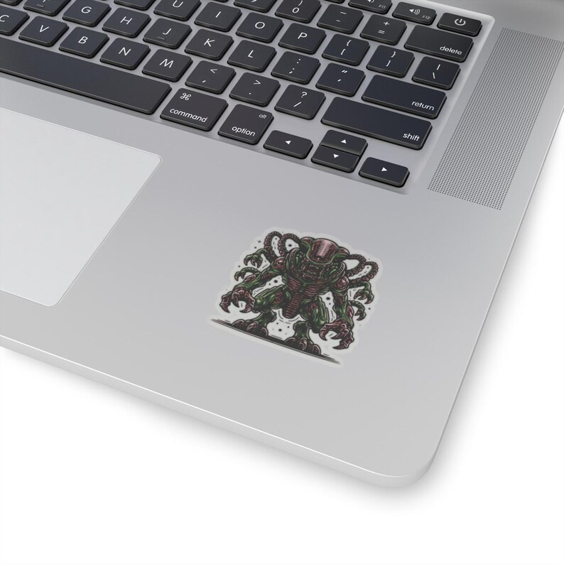 Xenomorph Alien Sticker, Cool Sci-fi Decal, Alien Creature Vinyl ...