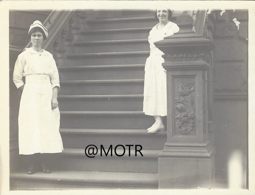 1920's Nurses on the Steps of the Hospital Original Vintage Photo - Etsy