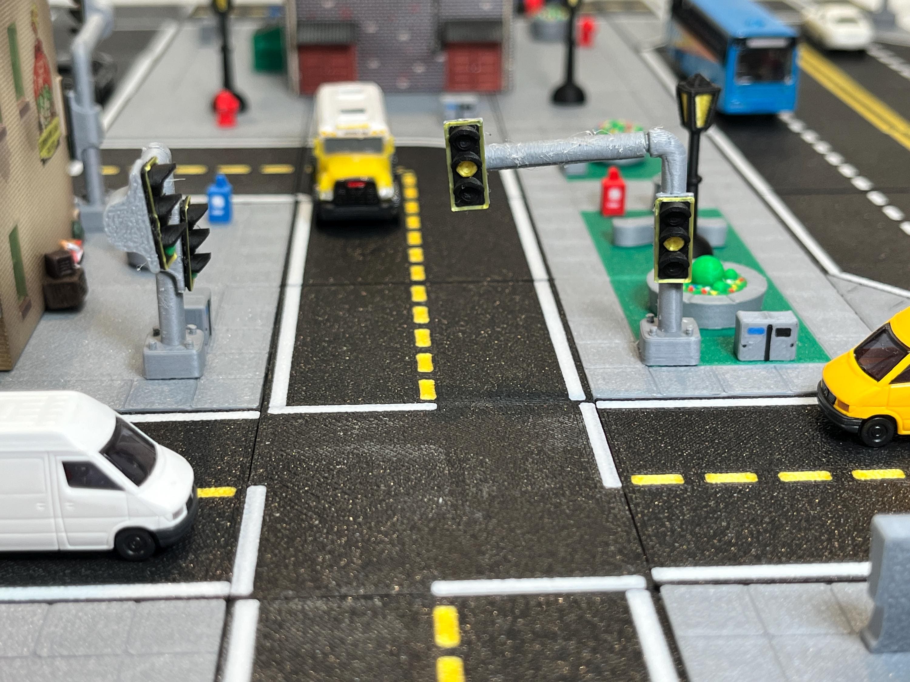 N-scale Traffic Lights - Magnetic Base - Double or Single Lane ...