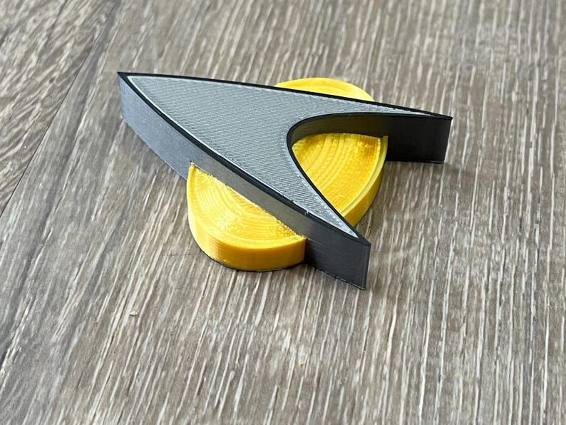 Magnetic Starfleet Communicator Badge TNG and Voyager Eras - Etsy