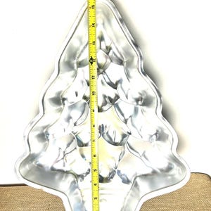 Vintage Wilton Christmas Tree Cake Pan - Etsy