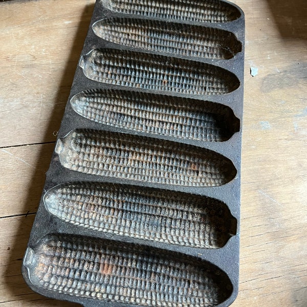 Antique Cast Iron Corn Bread Pan - Etsy