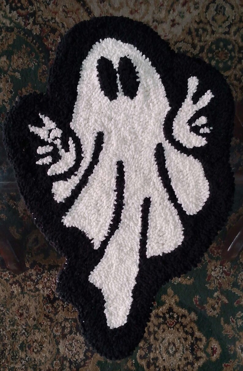 Mini Ghost Punch Needle Wall Hanging, Nursery Decor (25x40cm) - Etsy