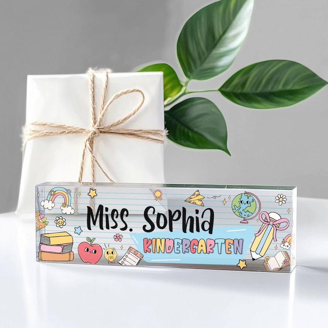 Personalized Kindergarten Teacher Gifts, Kindergarten Teacher Desk Name ...