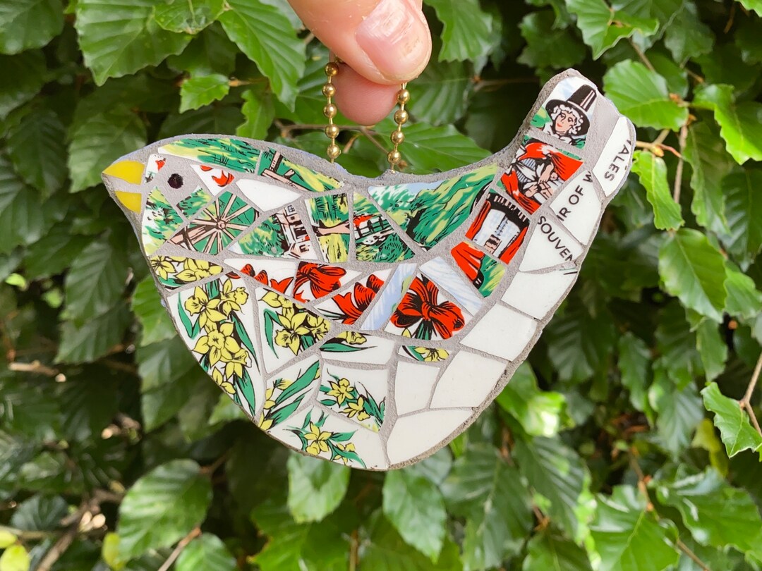 Welsh Gift Bird in Mosaic With Daffodils and Welsh Costume Unique Home ...