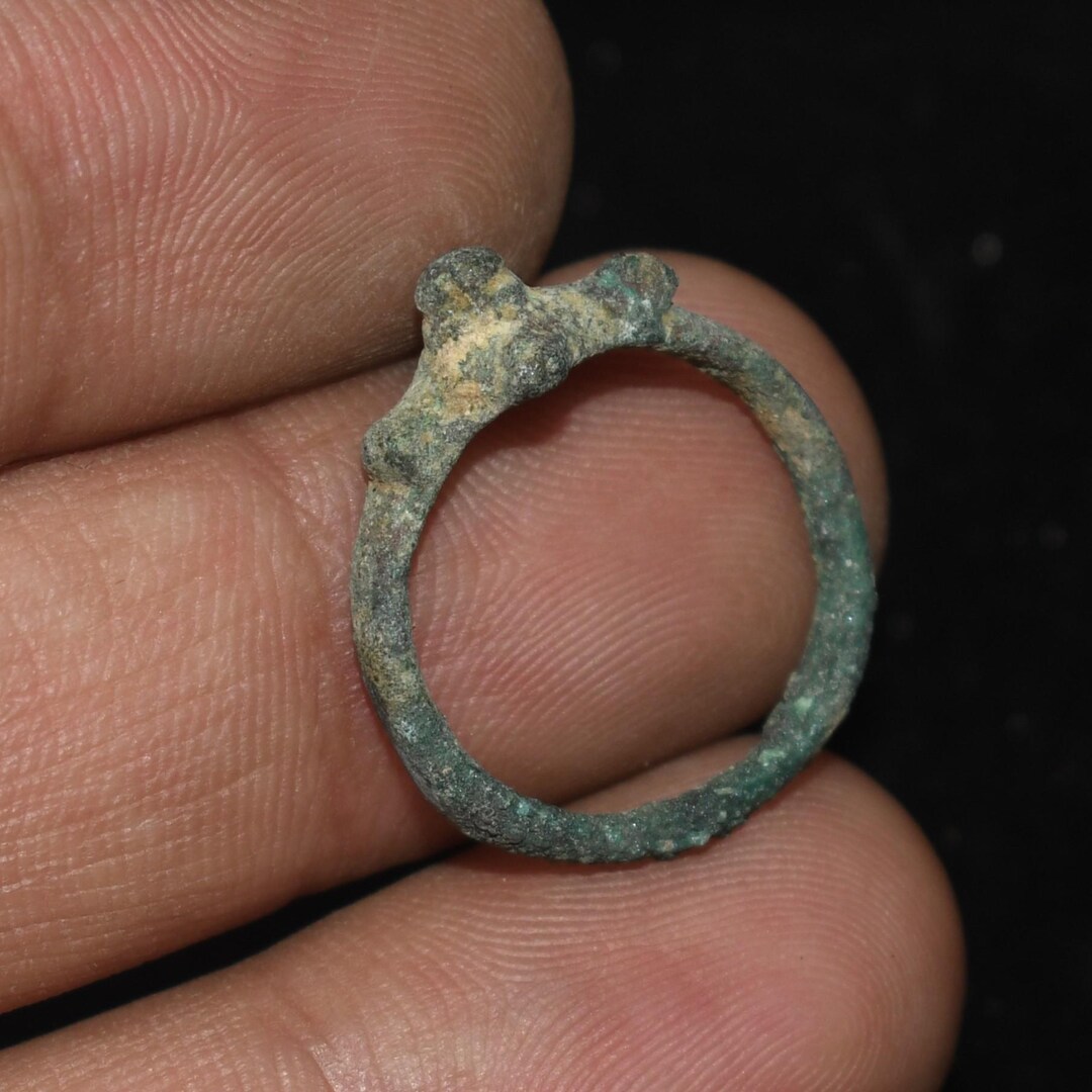Ancient Central Asian Greco Bactrian Bronze Signet Ring in Good ...