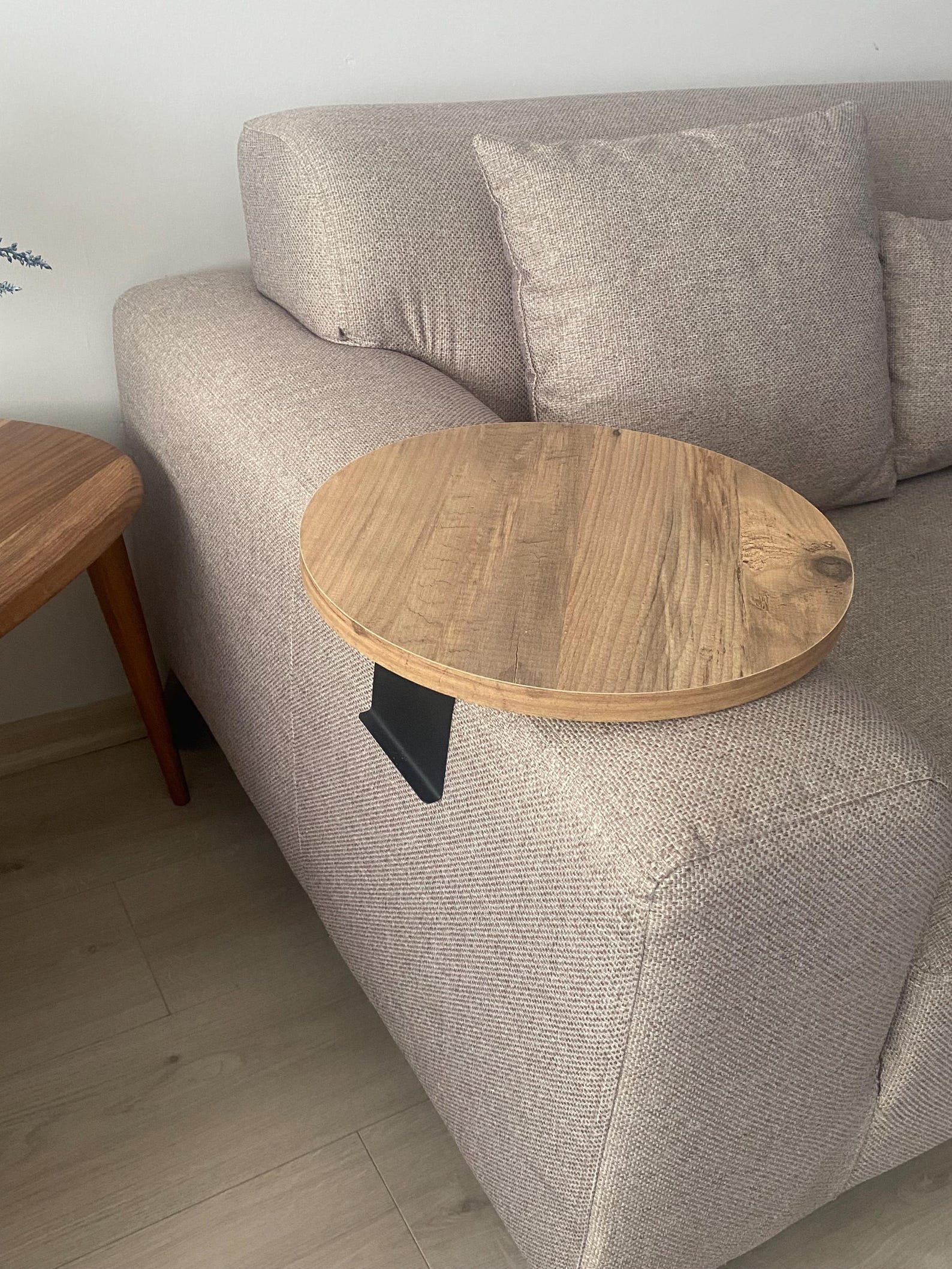 Round Wooden Sofa Side Table, Sofa Arm Table, Wooden Sofa Side Table ...