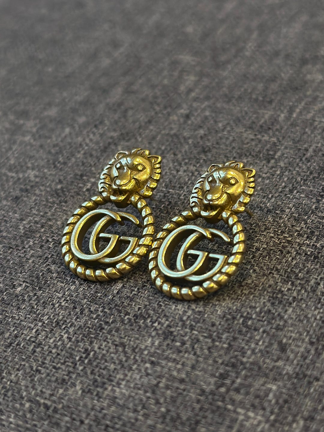 Vintage Gucci Designer VTG GG Gold Monogram Dangle Drop Lion Earrings ...