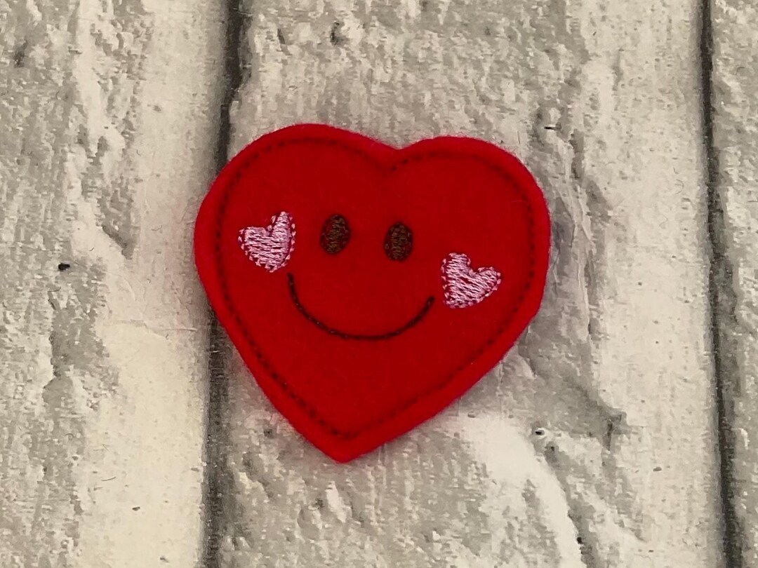 Embroidered Felt Heart Magnet – Kawaii Fridge Magnet, Valentine Gift - Etsy