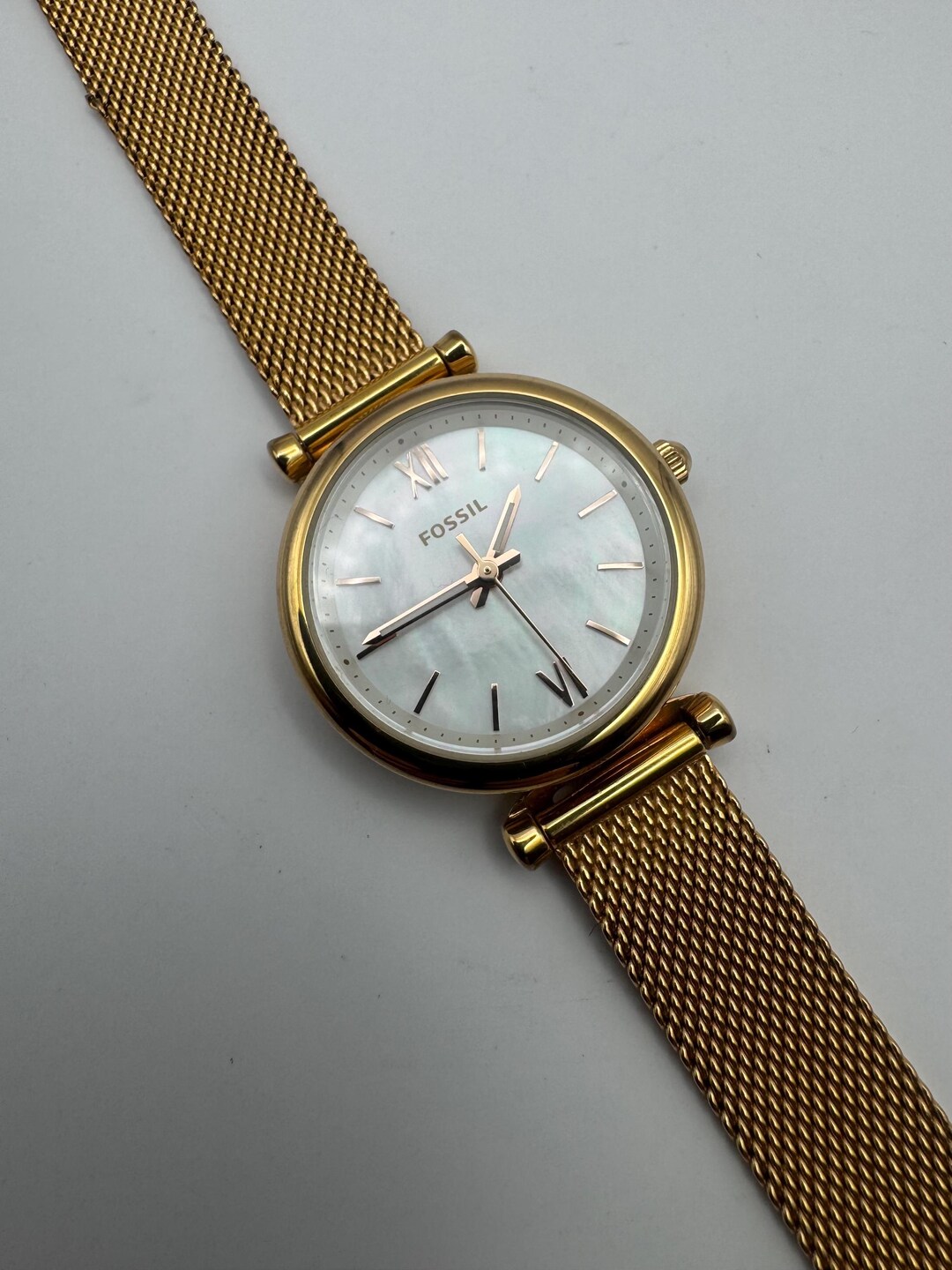 Fossil Watch With Gold Tone Band and Case With Mother of Pearl Face ...
