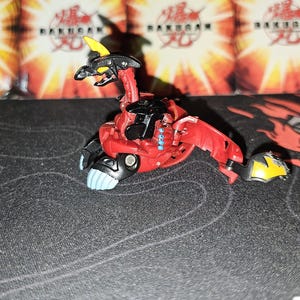 Bakugan Pyrus Hex Viper Helios 520G New Vestoria VHTF (read Description ...