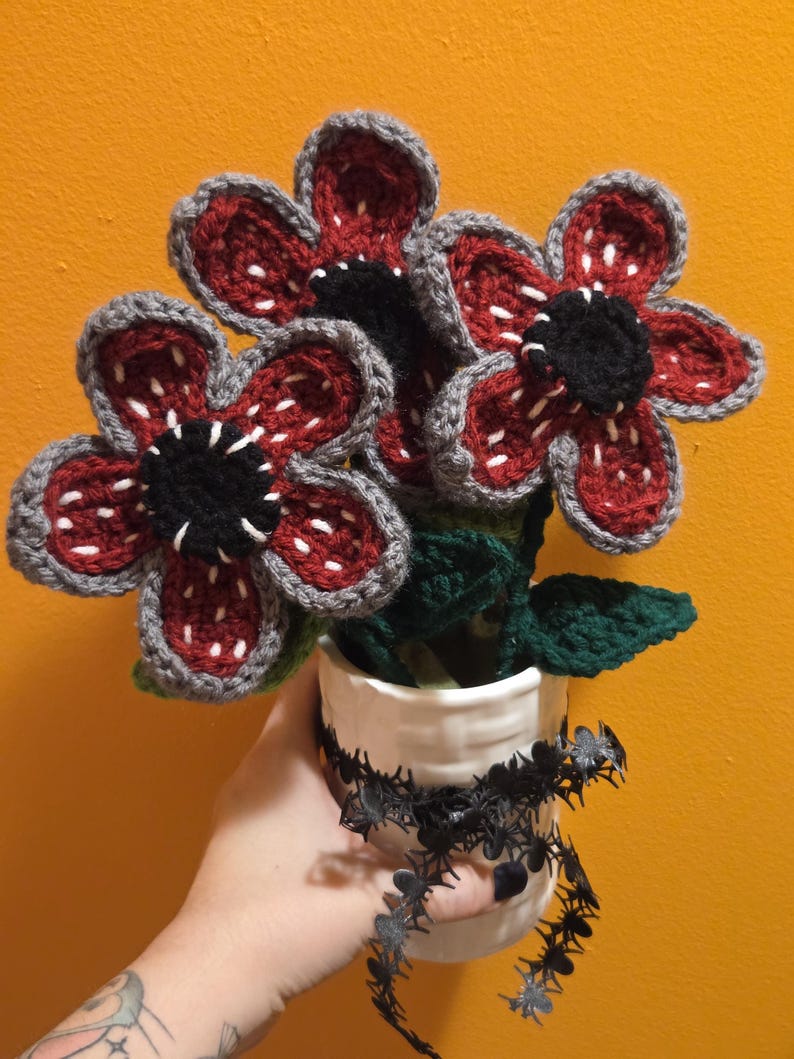 Demogorgon Bouquet Pattern PDF - Upside Down - Hawkins - Valloween ...