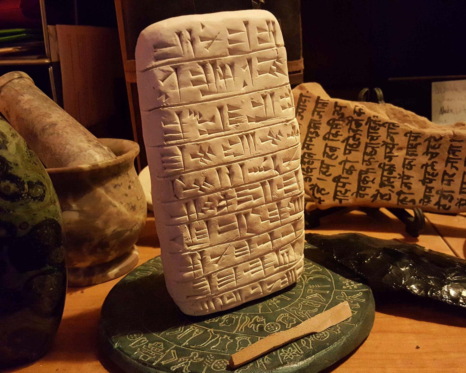 Museum Quality Sumerian / Assyrian Cuneiform Baked Clay Tablet ...