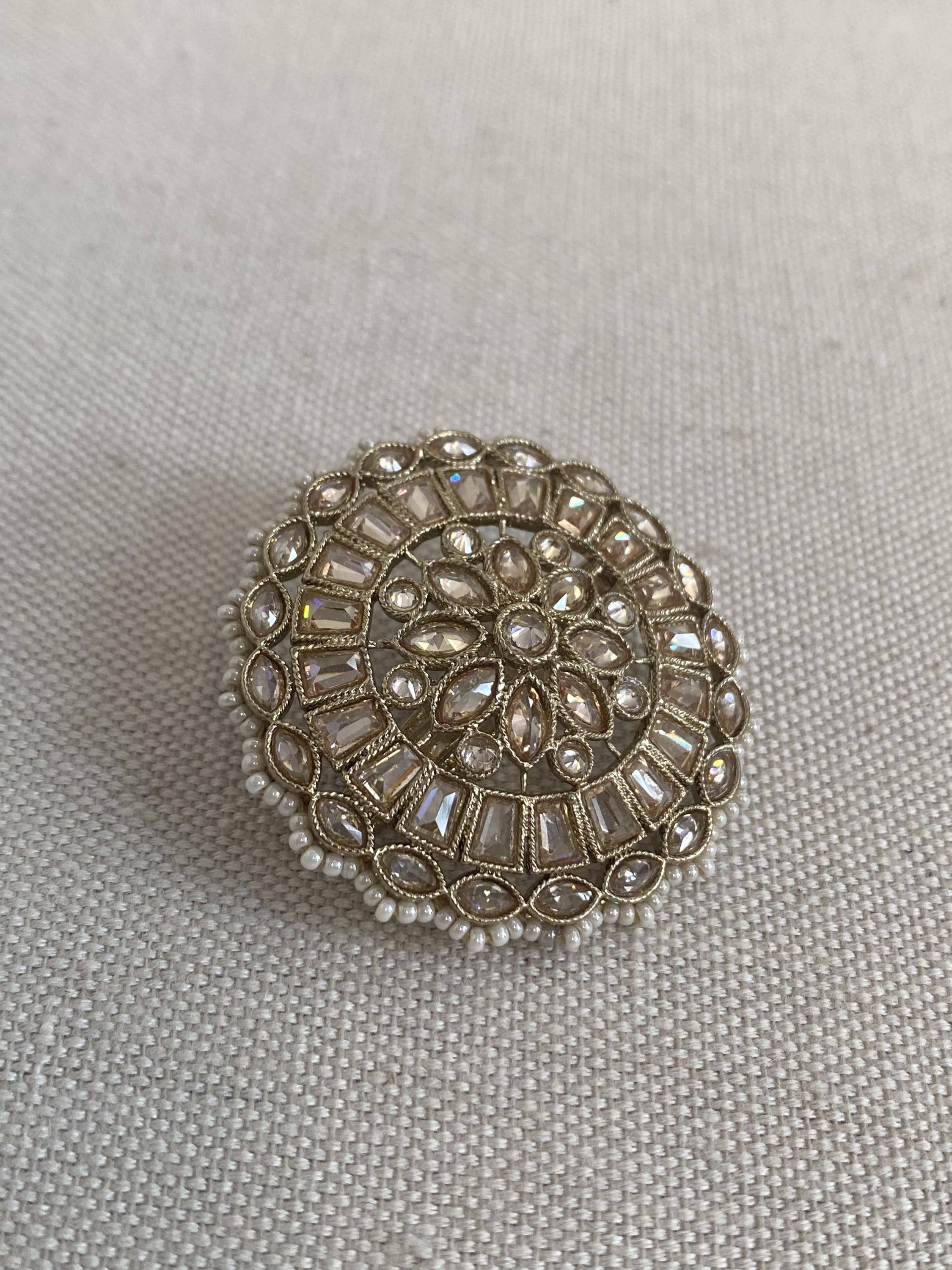 Floral Golden Stone Saree Brooch Pin – Elegant Saree Pin Indian Bridal ...