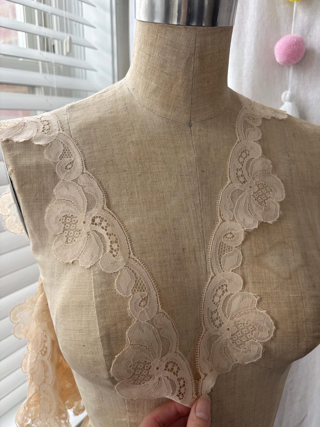 Approx 5 Yards Vintage Deadstock Beige Lace for Costumes or Dressmaking ...