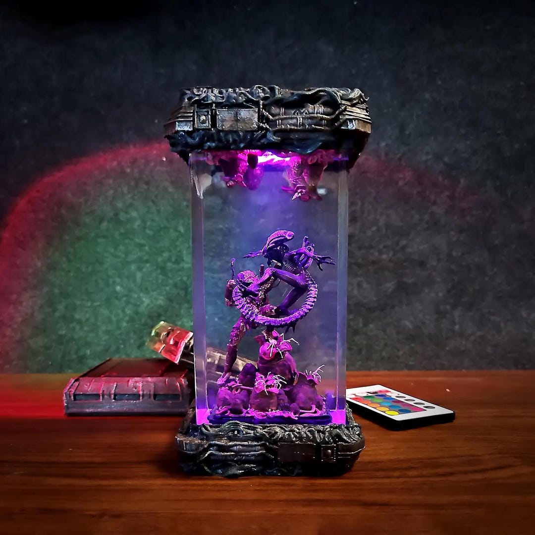 Alien Vs Space Monster Epoxy Resin Lamp, Ali.en, Resin Art, Night Light ...
